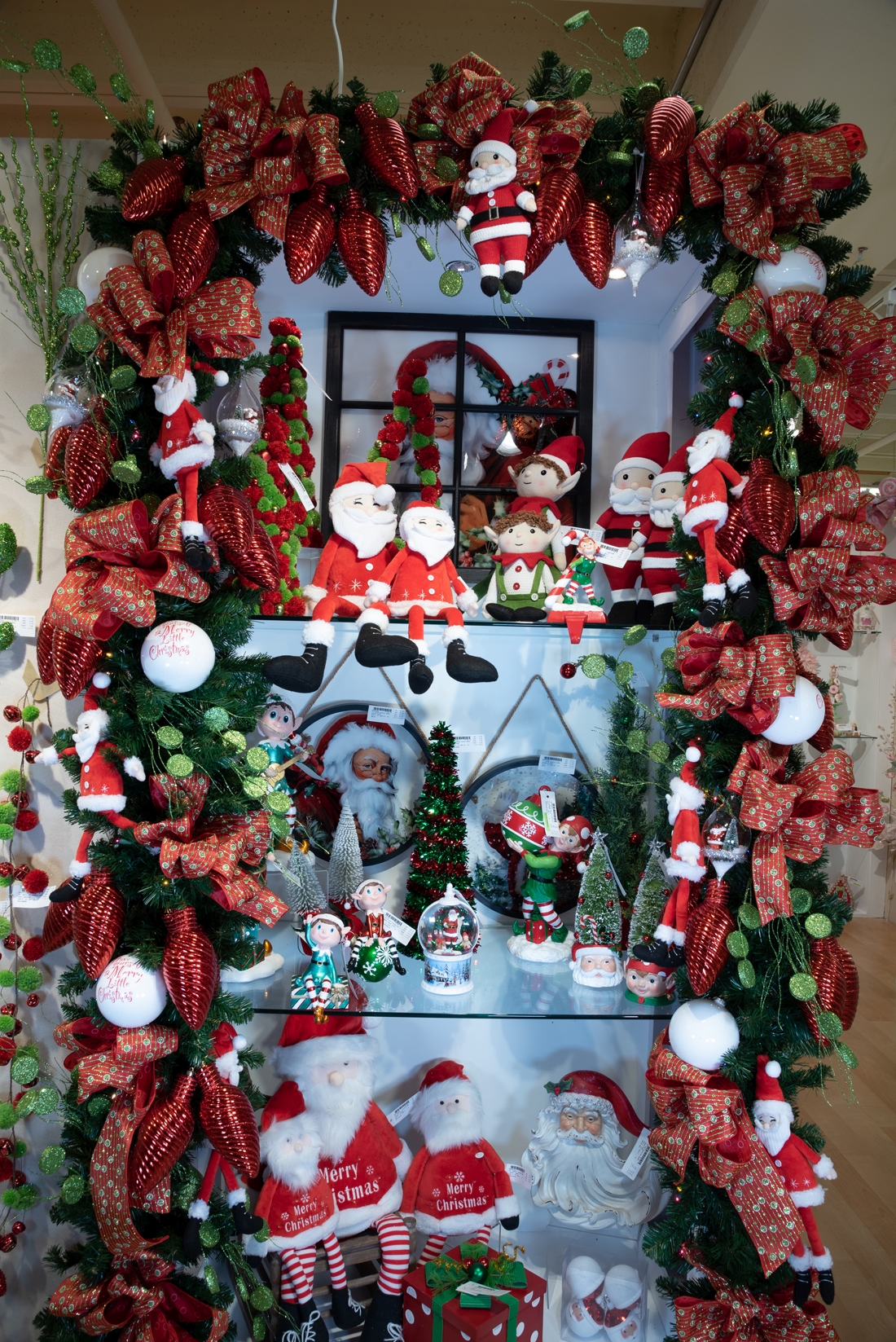 Christmas Showroom Theme Dreaming of Santa
