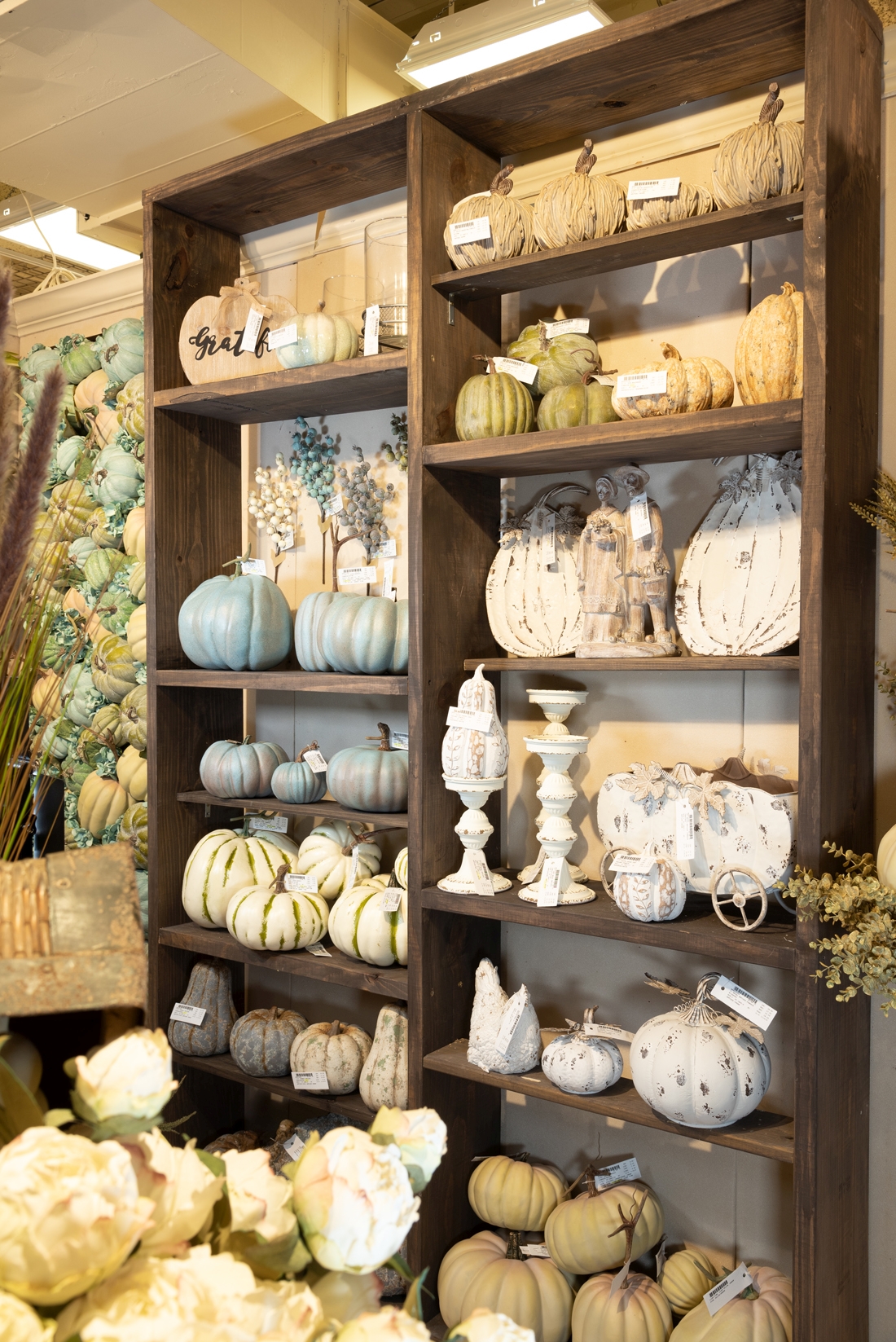 Christmas Showroom Theme Fallin In Love