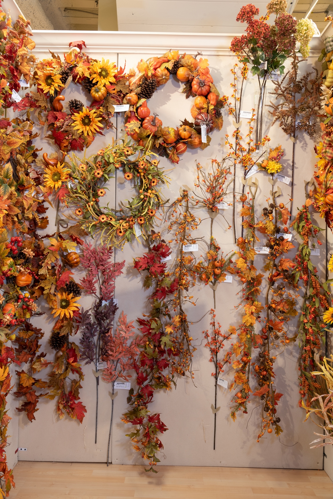 Christmas Showroom Theme Fallin In Love