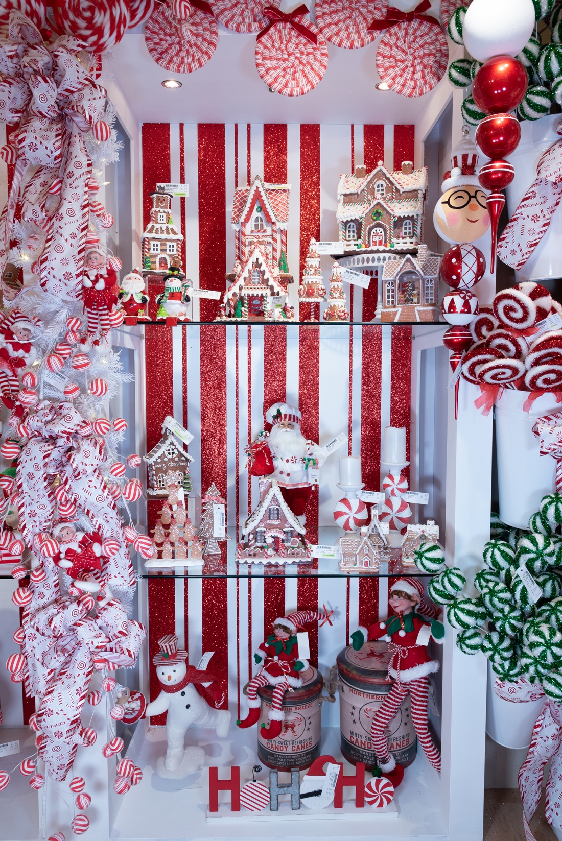Christmas Showroom Theme Peppermint Lane